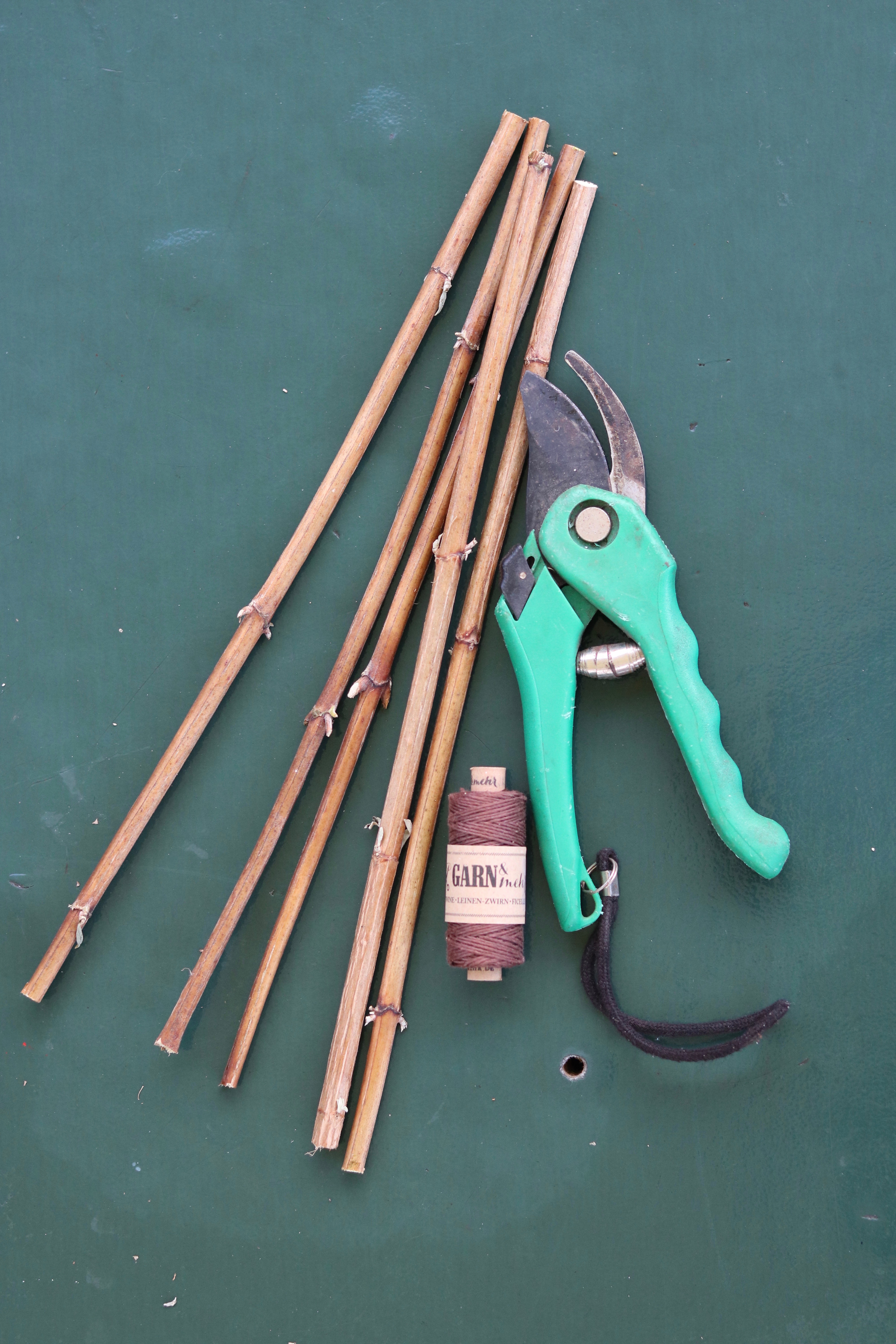 Easy Peasy DIY Sterne aus Ästen - Oh Yeah Atelier Easy Peasy DIY Sterne aus Ästen - Oh Yeah Atelier